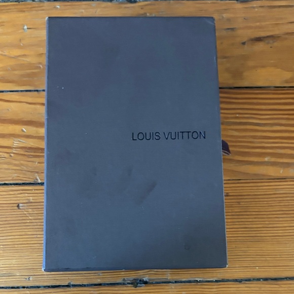 Louis Vuitton | Other | Louis Vuitton Brown Presentation Box With Logo ...